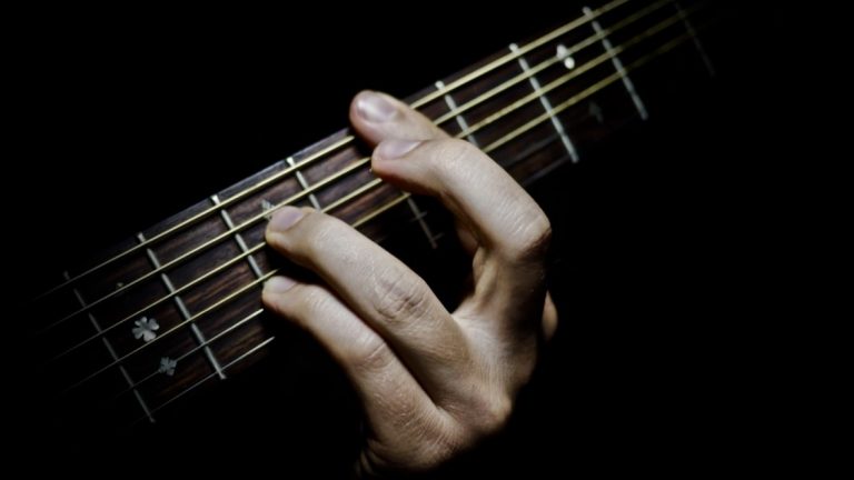 Guitar Chord D7 - How To Play D7 In SIX Different Ways