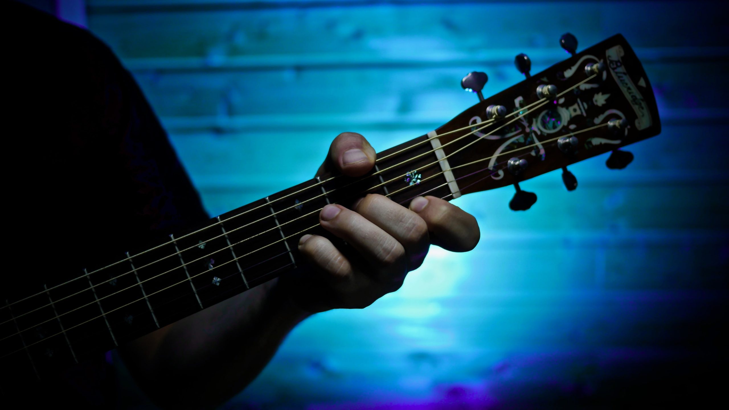 Dm Guitar Chord - The 5 Most Important Chord Shapes