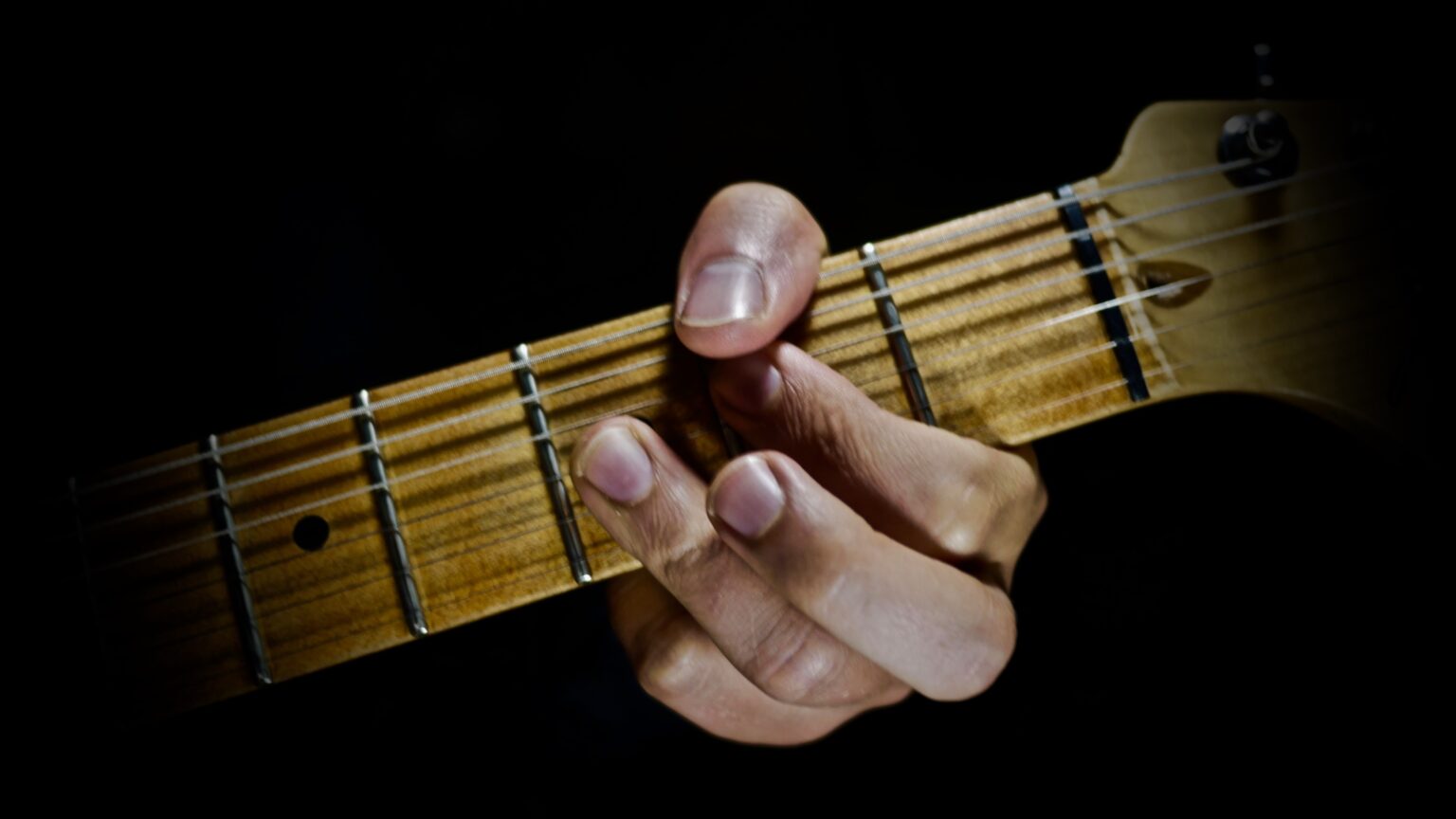 The Em7b5 Guitar Chord Tutorial – 11 Ways To Play It