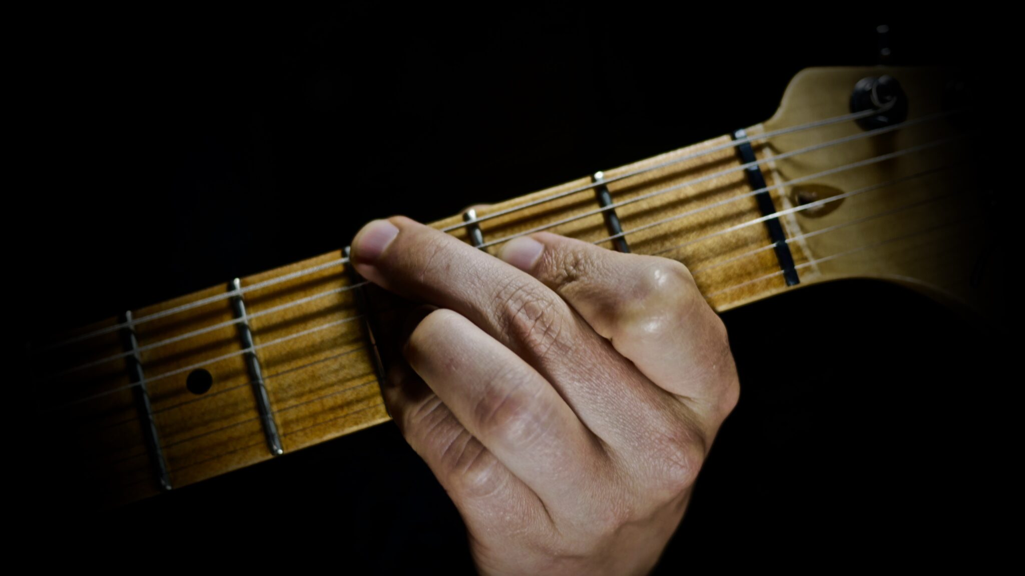 The Em7b5 Guitar Chord Tutorial – 11 Ways To Play It