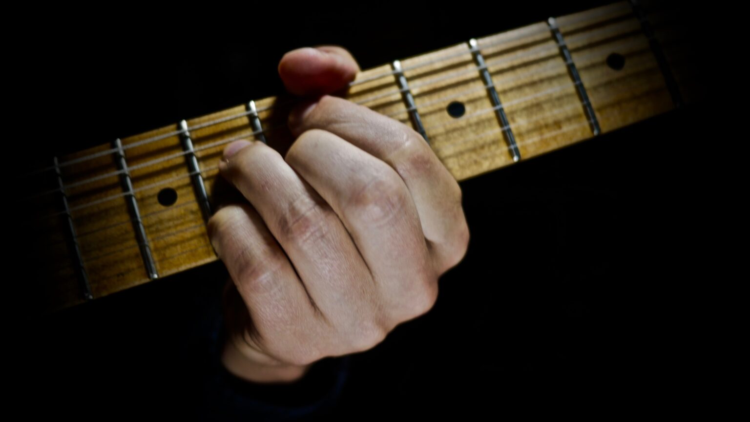 The Em7b5 Guitar Chord Tutorial – 11 Ways To Play It