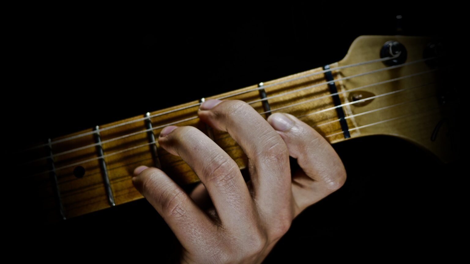 The Fm7b5 Guitar Chord Tutorial – 10 Ways To Play It