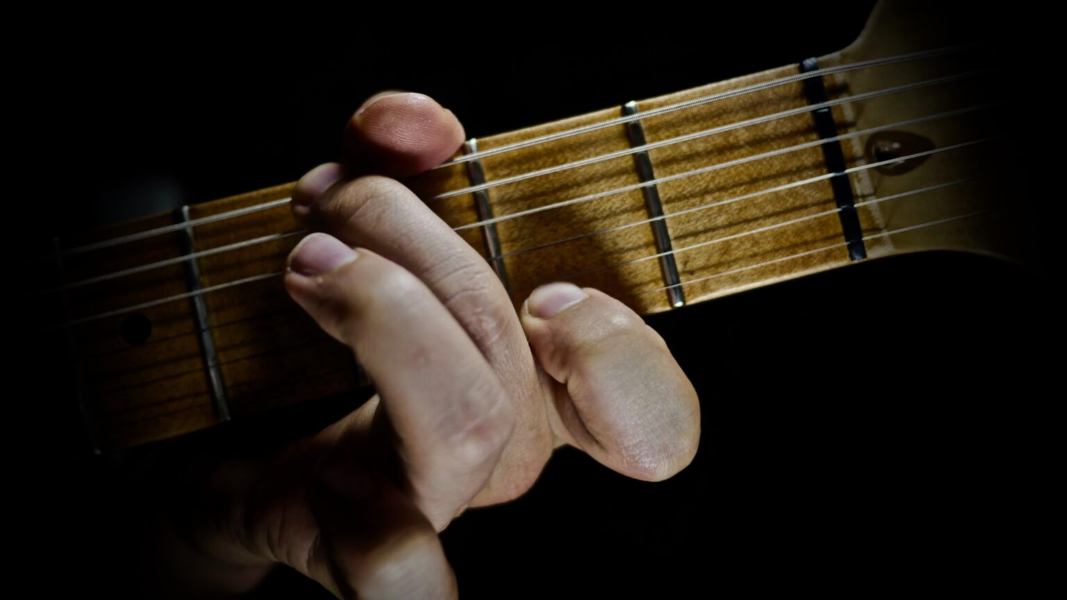 The Gmaj7 Guitar Chord - 11 Ways To Play It